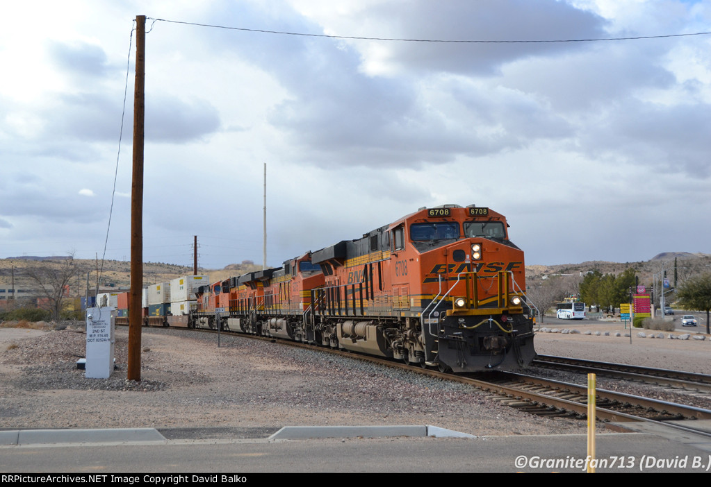 BNSF 6708